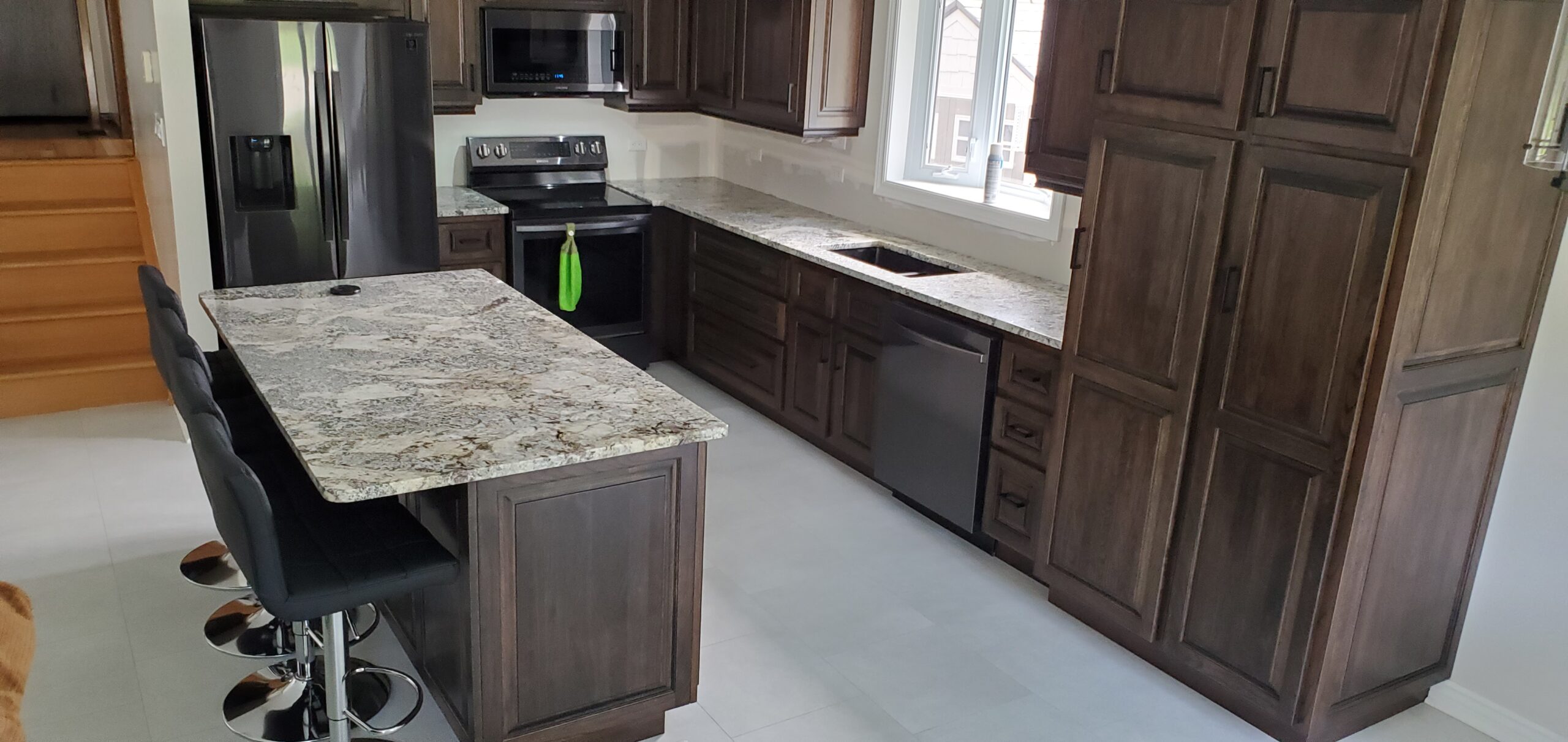 Alfredo Granite Countertop with Radius Edge Profile - Northern Marble ...